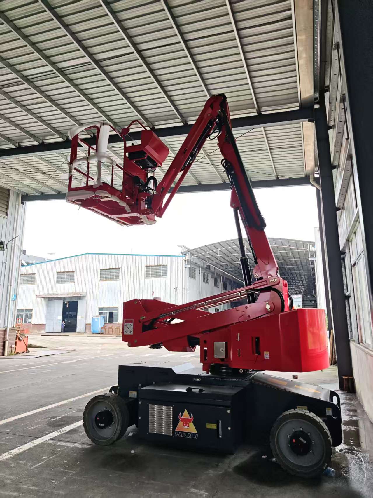 How Does a Lifting Platform Work? Complete Mechanism Guide